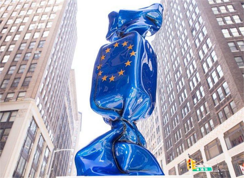Painted Metal Candy Sculpture with Flag Public Artworks - YouFine